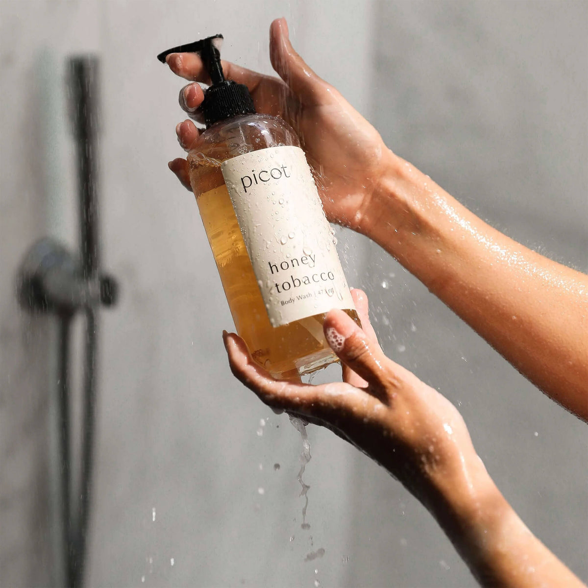 Honey Tobacco Body Wash: Luxurious Cleansing Experience